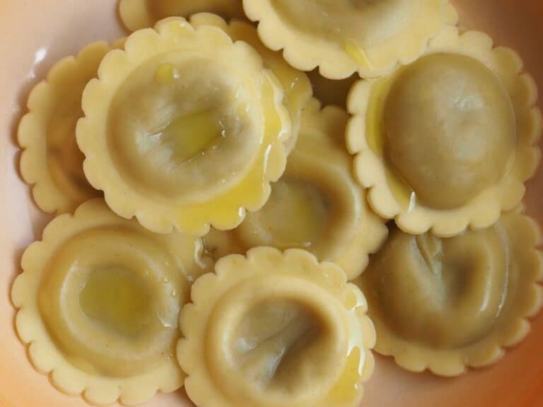 Tipos de pasta rellena italiana: fotos, nombres y acompañamientos