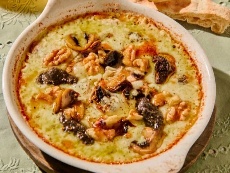 Queso provolone al horno con tomate: Receta fácil y rápida